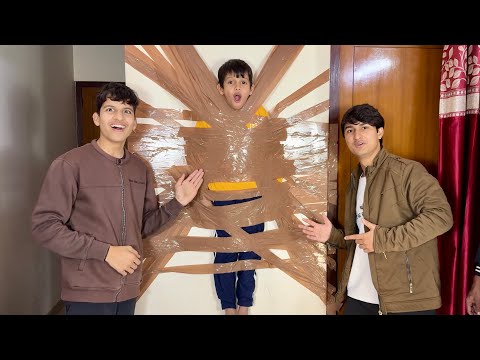Kunali Ko Tape Se Chipka Diya π²