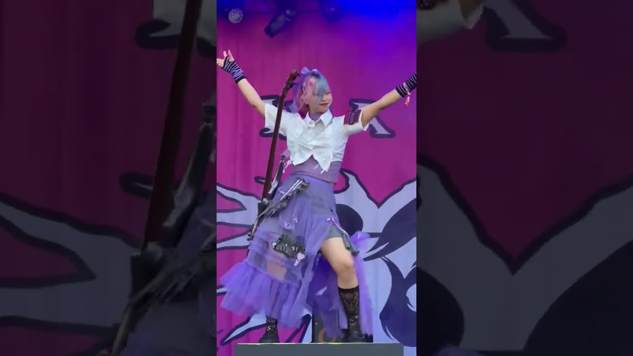 Hettsu aka Beer the GAL #harajukucore #hanabie #rockamring #live  #metal