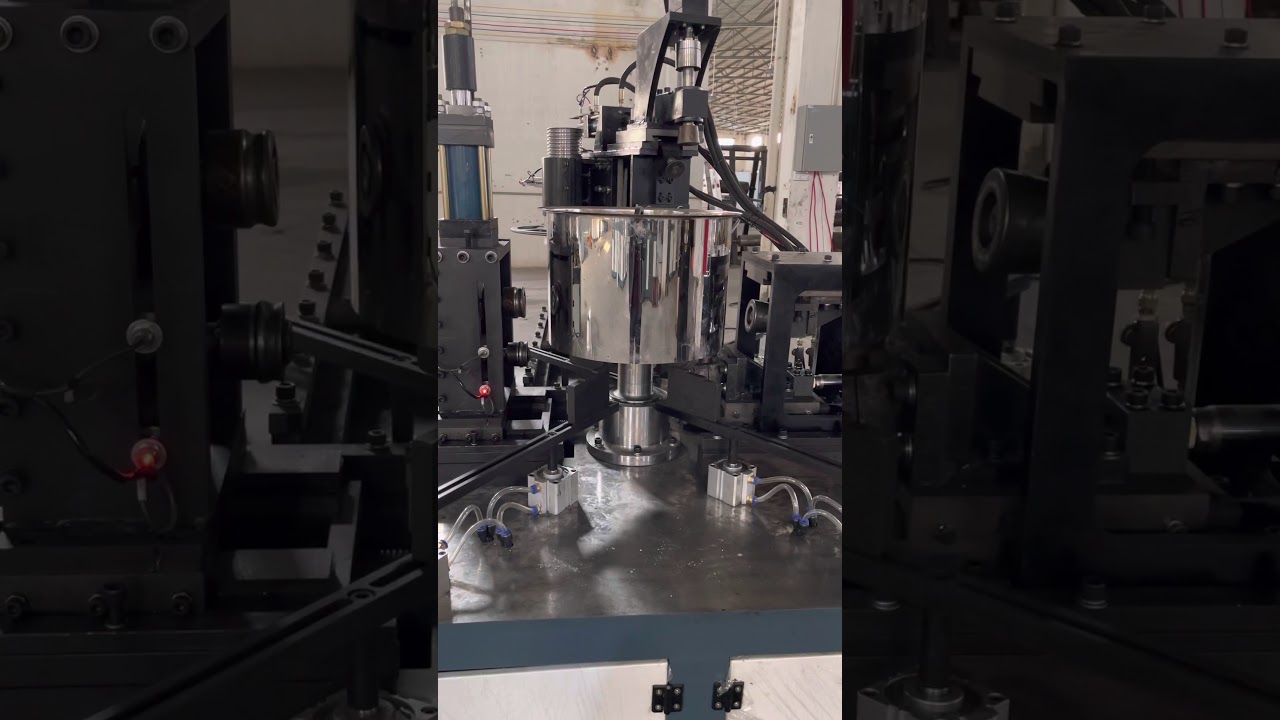 Automatic flanging machine