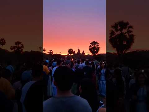 Sunrise at Angkor wat is the best visiting.#walkthroughcambodia #trending #travel #youtube #vlog