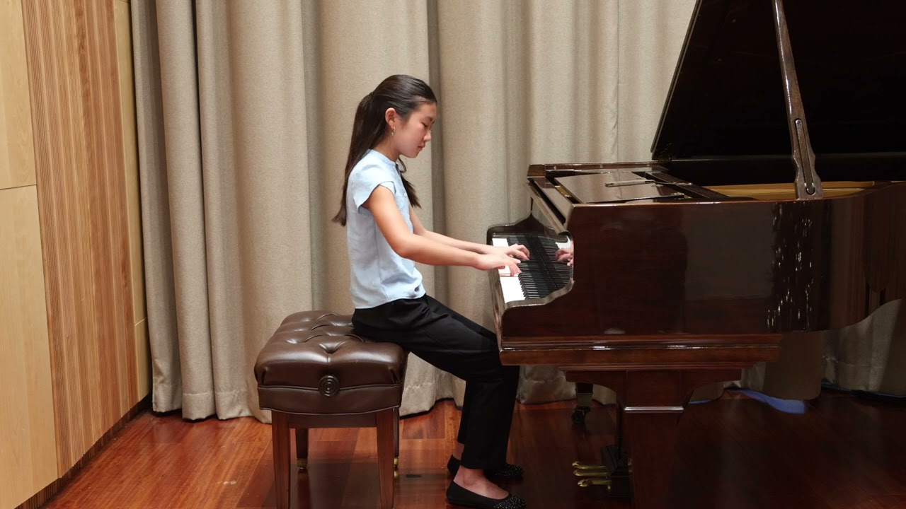 Kaya Yoo, Mozart