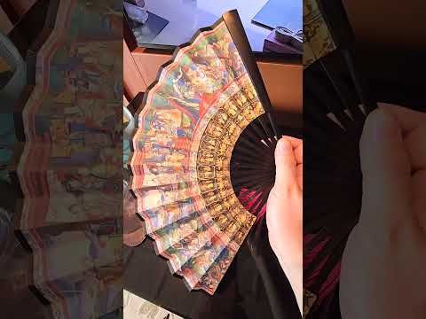 Why "Fan" logo for Mandarin Oriental hotel ζθ―ζ±ζΉι
εΊγζγζ¨θͺ
