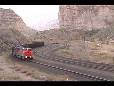 MK5000C, Caterpillar powered Utah Rwy 5003 leads at Castle Gate.