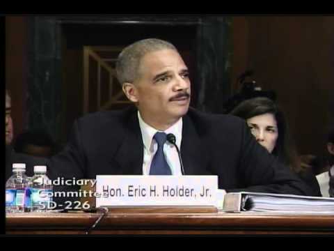 Eric Holder testifies on Fast and Furious gun smuggling to Mexican drug ...