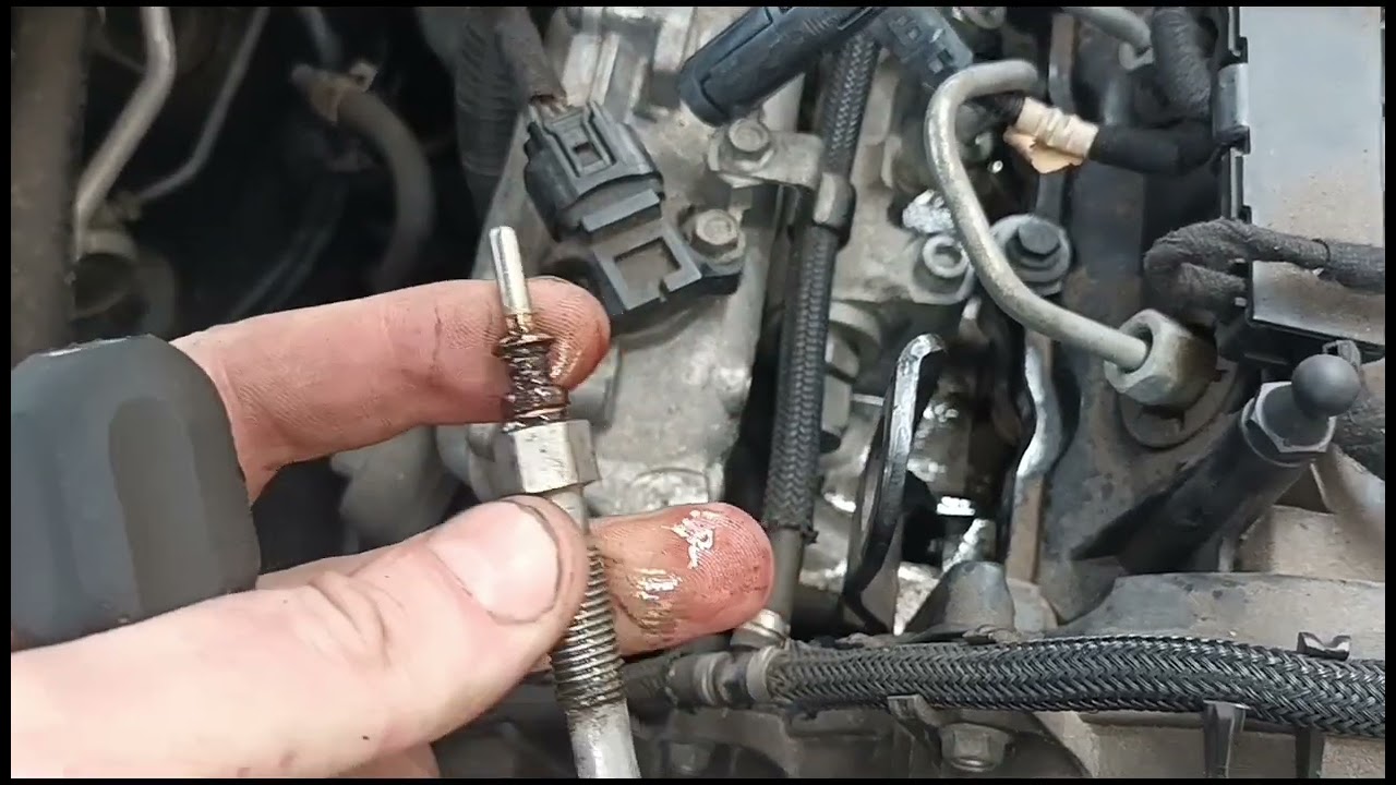 Vauxhall  Opel Astra 1.7 CDTi Glow Plugs Replacement Removal Fitting