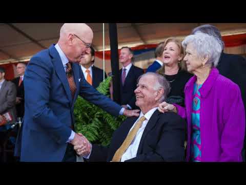 Lowry Mays Obituary