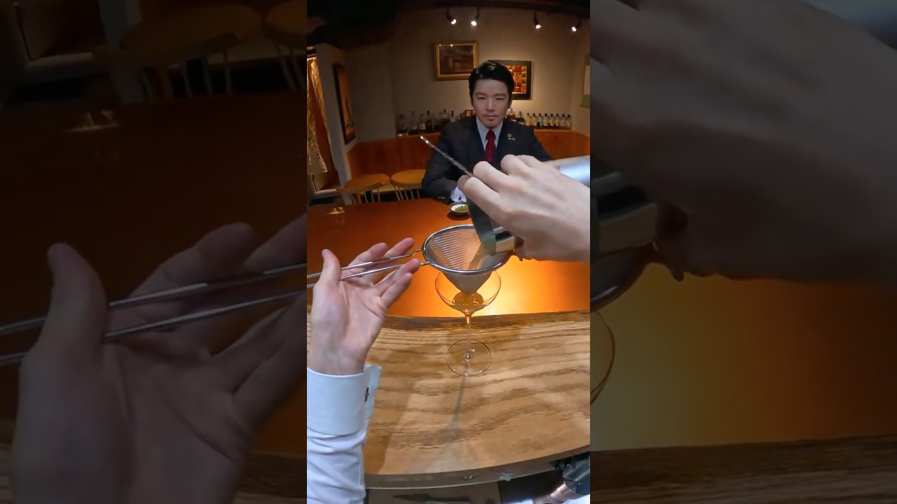 The world from the bartender’s perspective 🍸🤯 With @barman_shizu