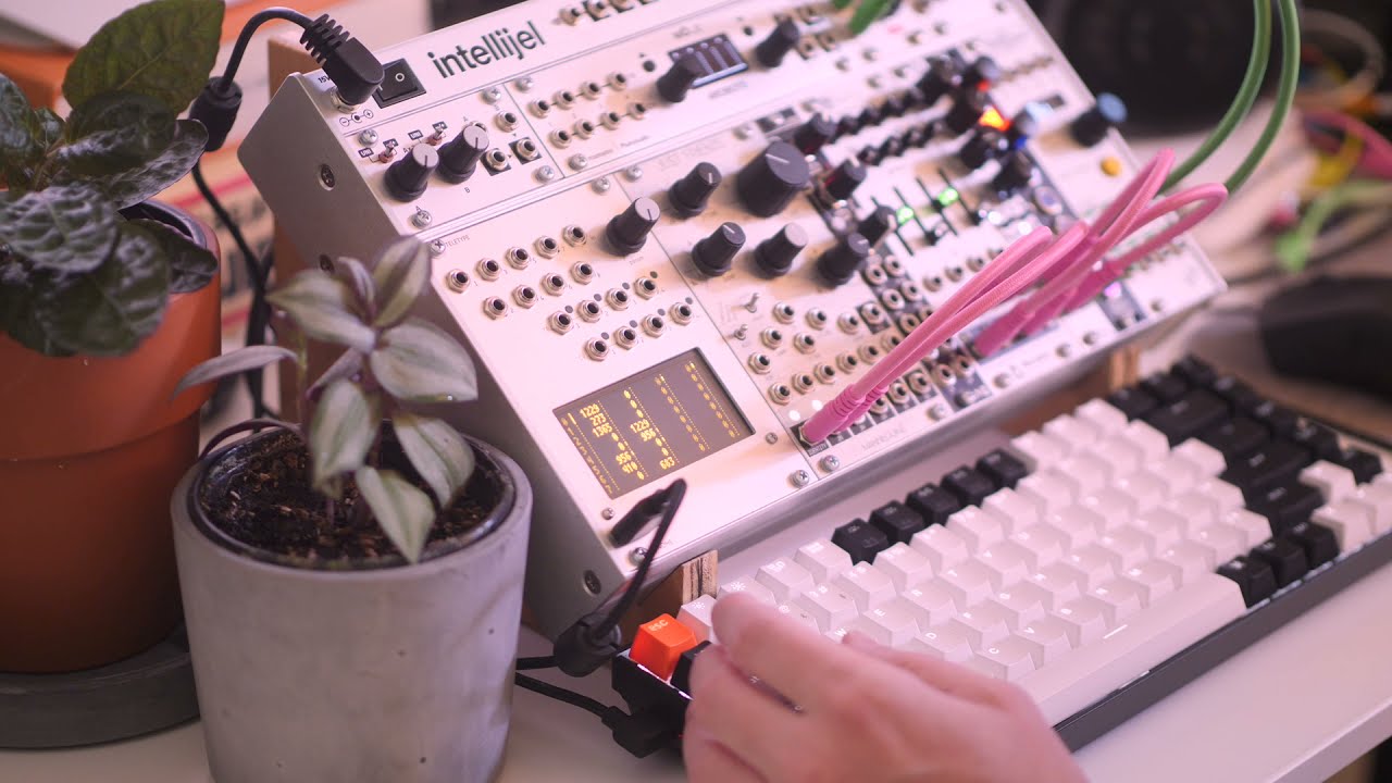 Generative stereo sequencing with Teletype