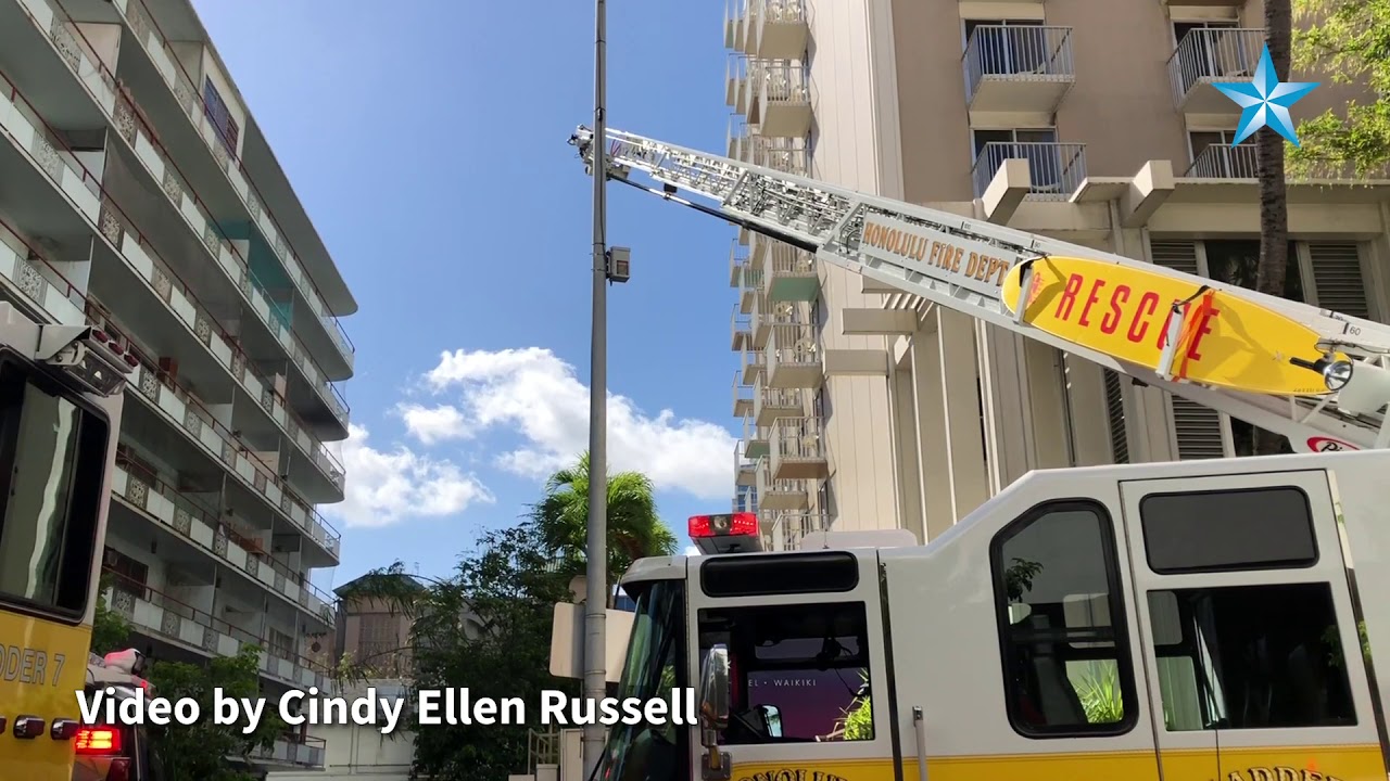 Honolulu firefighters extinguish commercial building fire in Waikiki ...