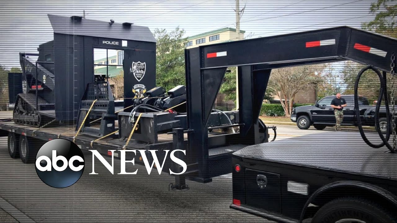 Jacksonville Bank Robbery Turns into a Tense Hostage Standoff