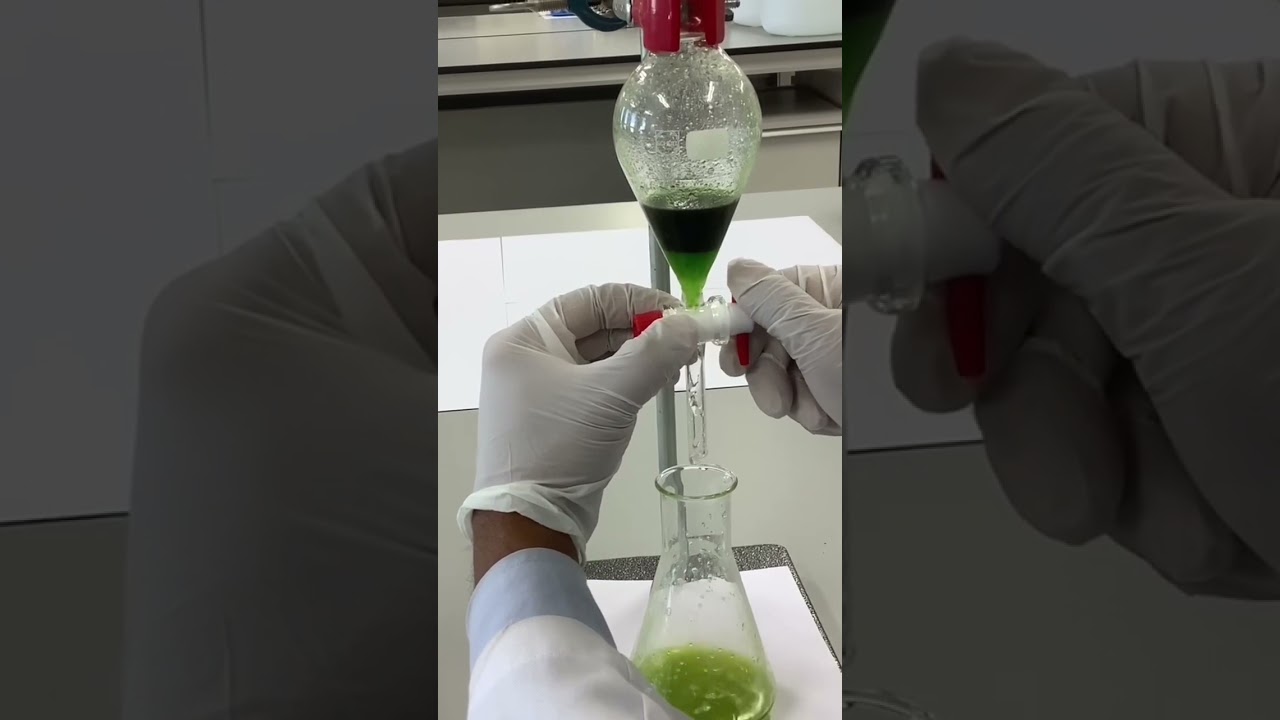 Liquid-liquid extraction #extraction #liquid #separatingfunnel #separation #shorts