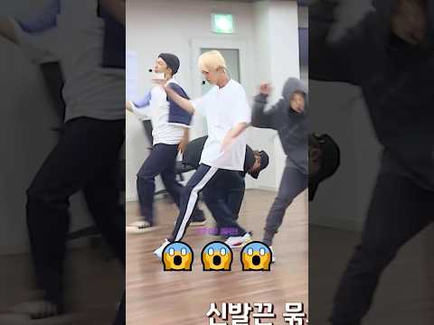 The Time Jimin Tied His Shoelaces While Dancing To Fake Love 🔥💜 #shorts #jimin