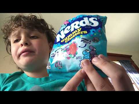 Nerds Gummy clusters very berry