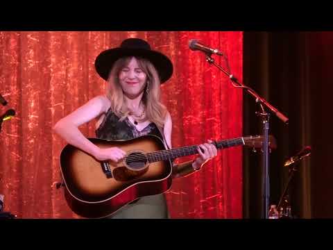 Dire Wolf (Grateful Dead) › Over The Line - Molly Tuttle 11/17/2024 Tarrytown Music Hall, New York
