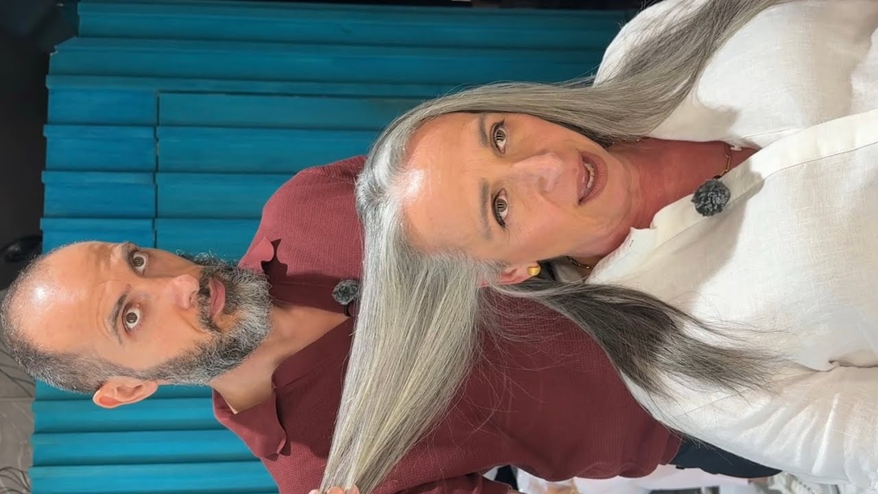 ✨ The Secret to Softly Enhancing Natural Grey Hair Without Losing the Silver Effect