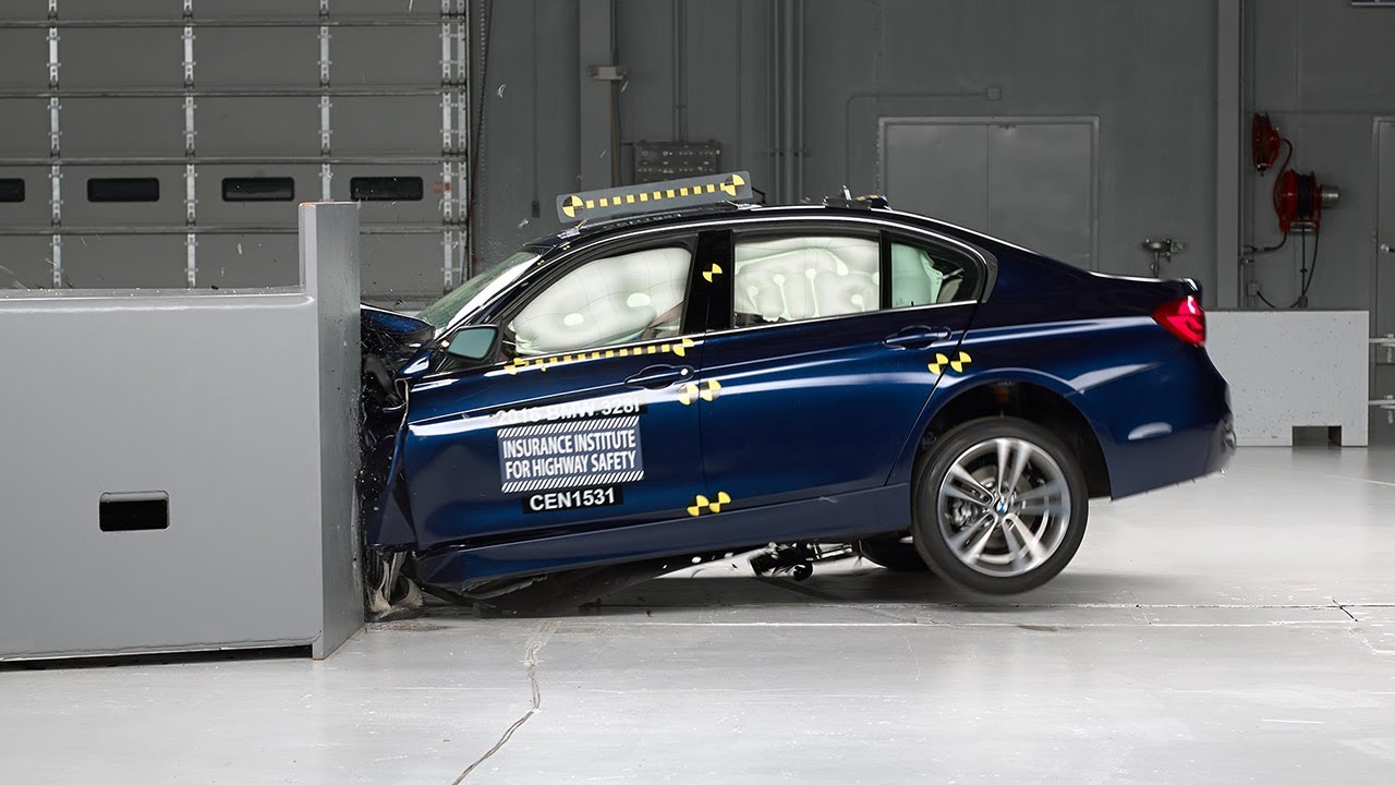 BMW 3 Series Facelift Gets Tested by IIHS, Doesn't Get Top Safety Pick ...