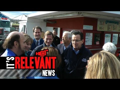 Malloy Visits Overton's Seafood