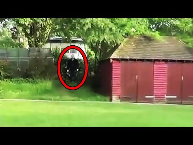 Top 12 Scariest Slender Man Sightings Caught on Tape Videos