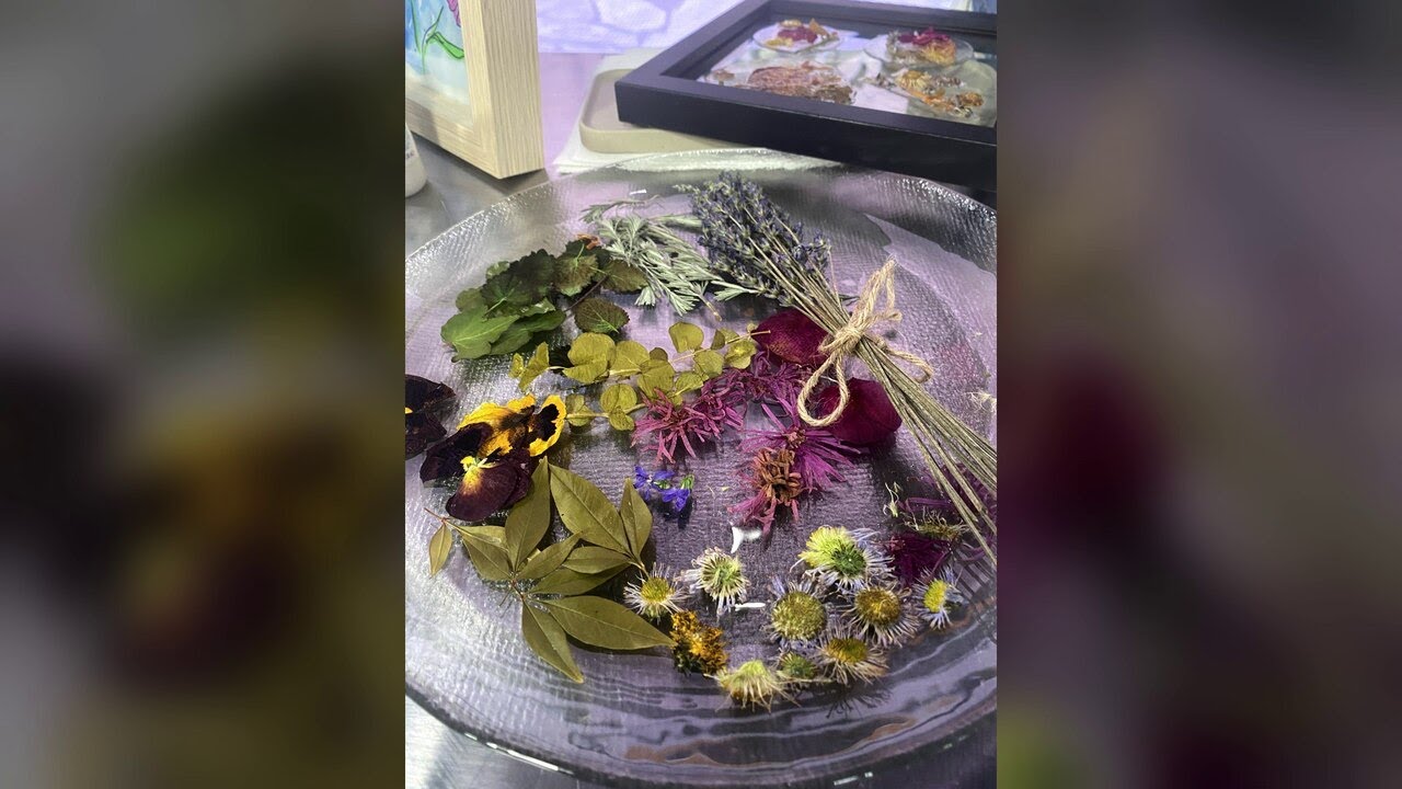 DIY pressed flower art
