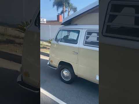 1972 Volkswagen Classic van! #thepeepgameshow #calicars #classiccars #beetlevan #VWCamper #ForSale