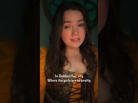 Molly Malone 🌿(the first Irish song I ever learned!) #mollymalone #irishfolk #bard