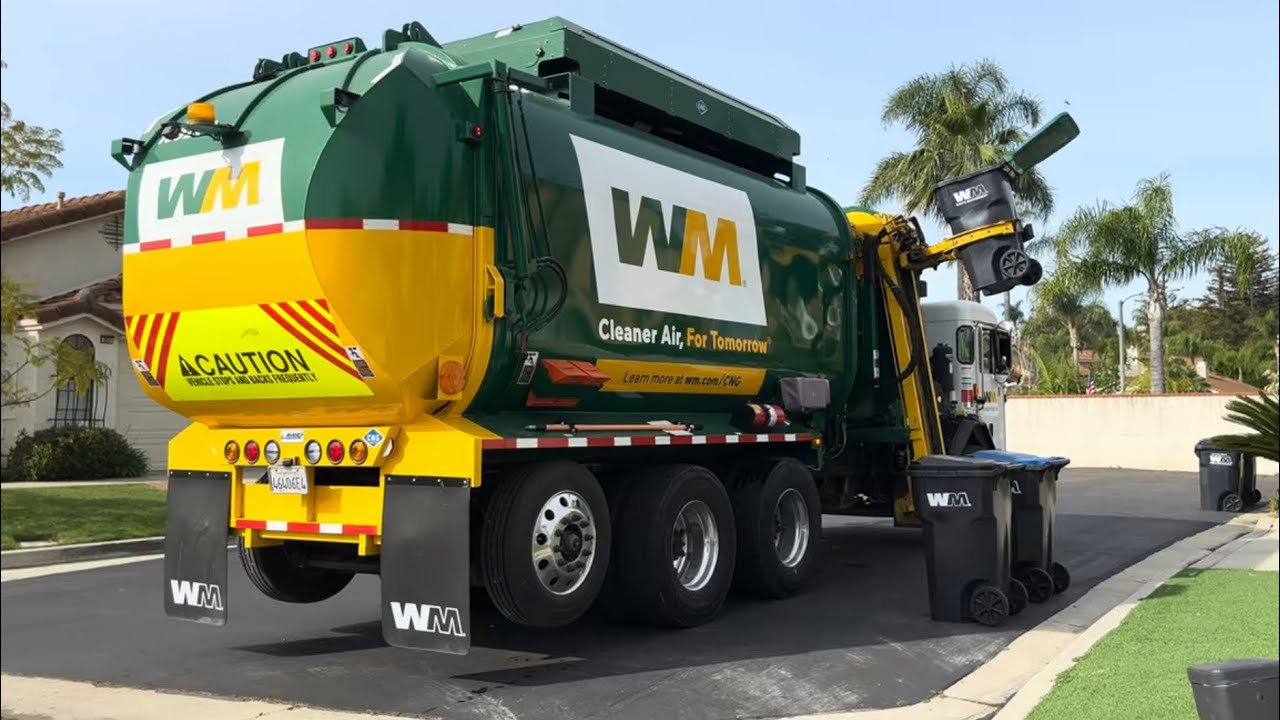 WM/G.I. 2025 Peterbuilt 520 amrep on yard