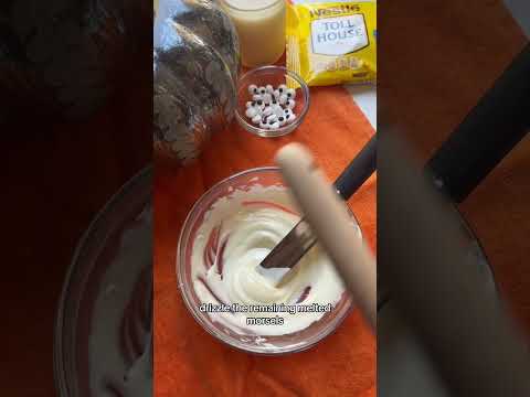 Mummy Cookies with Nestle Toll House! #chocolatechipcookies