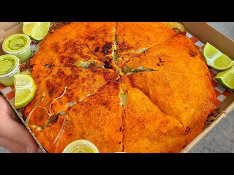 Birria Pizza In Orlando FL ๐๐ฎ | Jurassic Foodies Orlando ๐ฆ๐ฆ