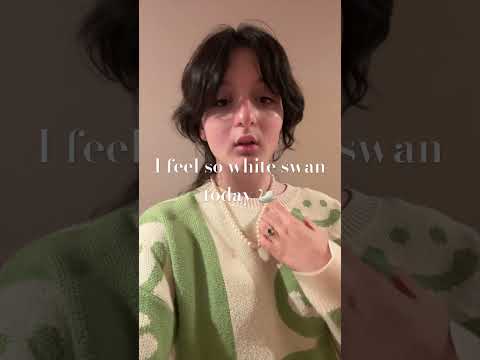 I love the white swan aesthetic sm 😭🦢💙 #swan #whiteswan #aesthetic #ootd