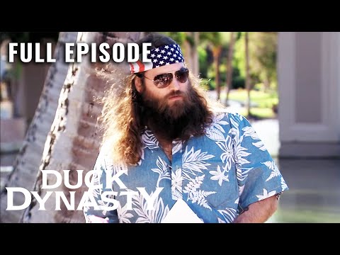 Duck Dynasty: Willie Takes the Family to Hawaii (S3, E13) | Full Episode