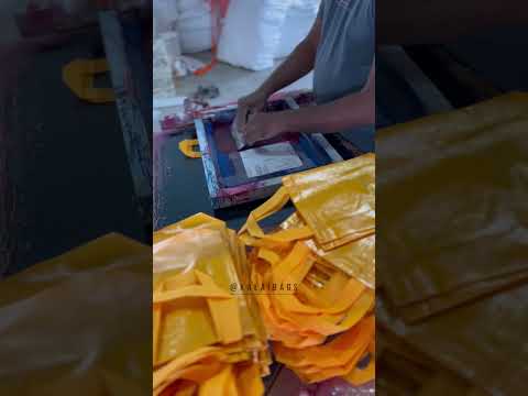Make your gift special! ✨Custom screen-printed non-woven gloss laminated gift bags unique & elegant!