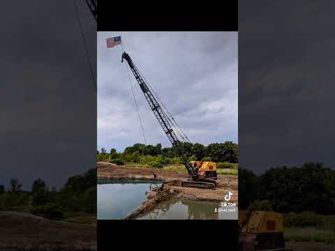 1960 Bucyrus Erie 22B dragline Tic Tok compilation