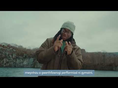Astudiaeth Achos Ein Hegwyddorion: Y GYMRAEG: Sage Todz, Rapiwr
