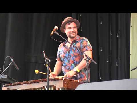 Robin Layne and The Rhythm Makers - Mission Folk Music Festival
