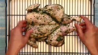 طريقة همل الدجاج المشوي بالاعشاب والتوم