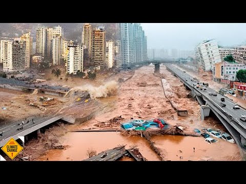Massive floods in China today! Three Gorges Dam releases water, rivers overflow in Wuhan.