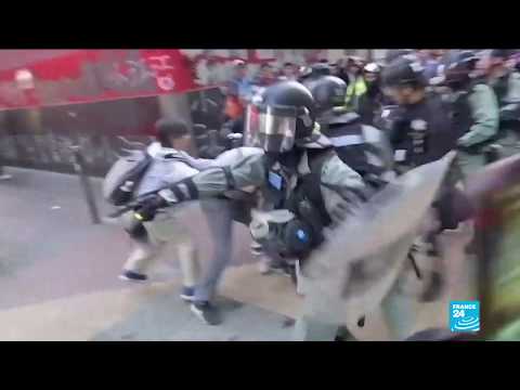 Hong Kong protests: clashes break out between police and demonstrators over Christmas holidays