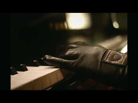 Europa Art AW22 Shoe Campaign 9
