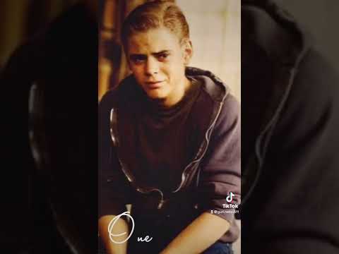 Only Ponyboy is left 🥺 | #theoutsiders #greasers #edit #dally #johnnycade #ponyboy