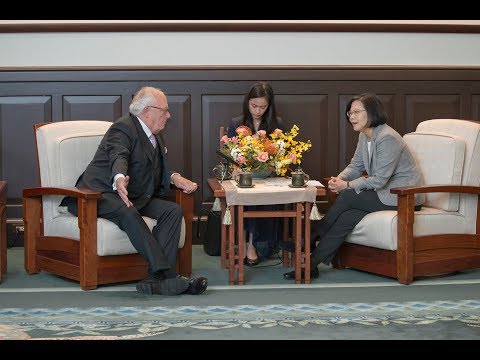 President Tsai meets US Heritage Foundation founder Dr. Edwin Feulner
