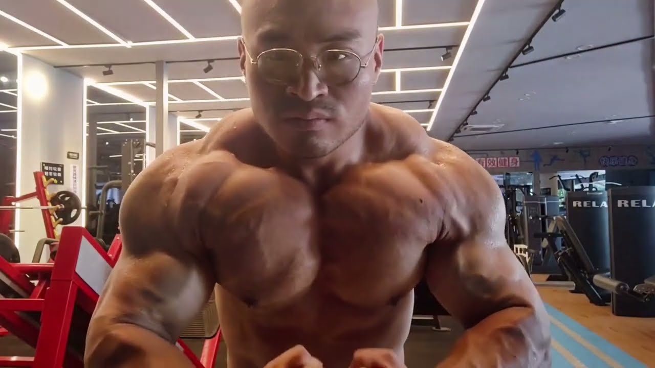 Chinese Bodybuilder Pec Bounce #3