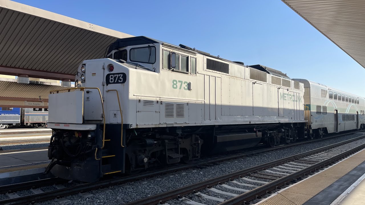 (classic) Metrolink - M362 at LA Union Station - 12/18/2022