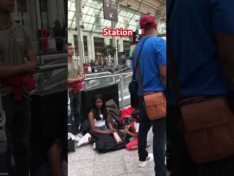 Public Stations-Pari #youtubeshorts