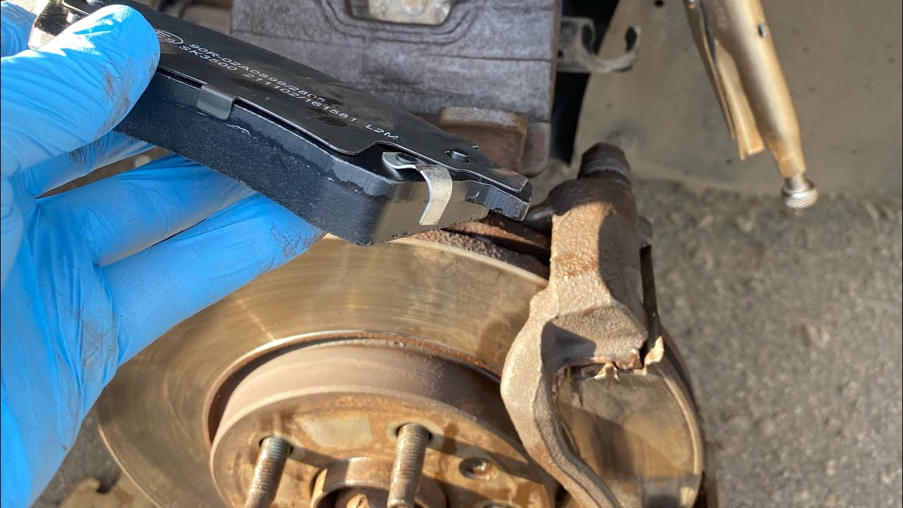 Opel Astra J Front Brakes Overhaul