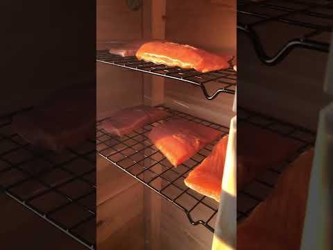 Diy cold smoker made of cedar for cold smoke salmon, cheese and all your favourites! #smoker #diy