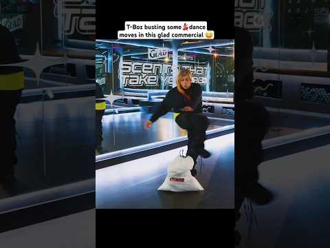 T-Boz busting some 💃🏾 dance moves in this glad commercial 😄