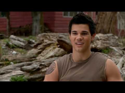 The Journey Continues: The Making of New Moon - New Moon Bonus Edition DVD