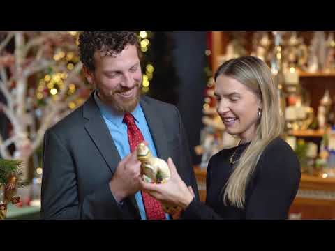 "It's hard to tell when a tradition begins..."™ Vaillancourt Folk Art Commercial 2021 (Green)