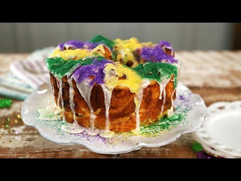 King Cake Monkey Bread | Southern Living