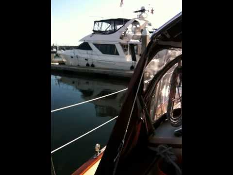 Back-n-fill: Turn the full keel Tayana 37 within its boat lengh